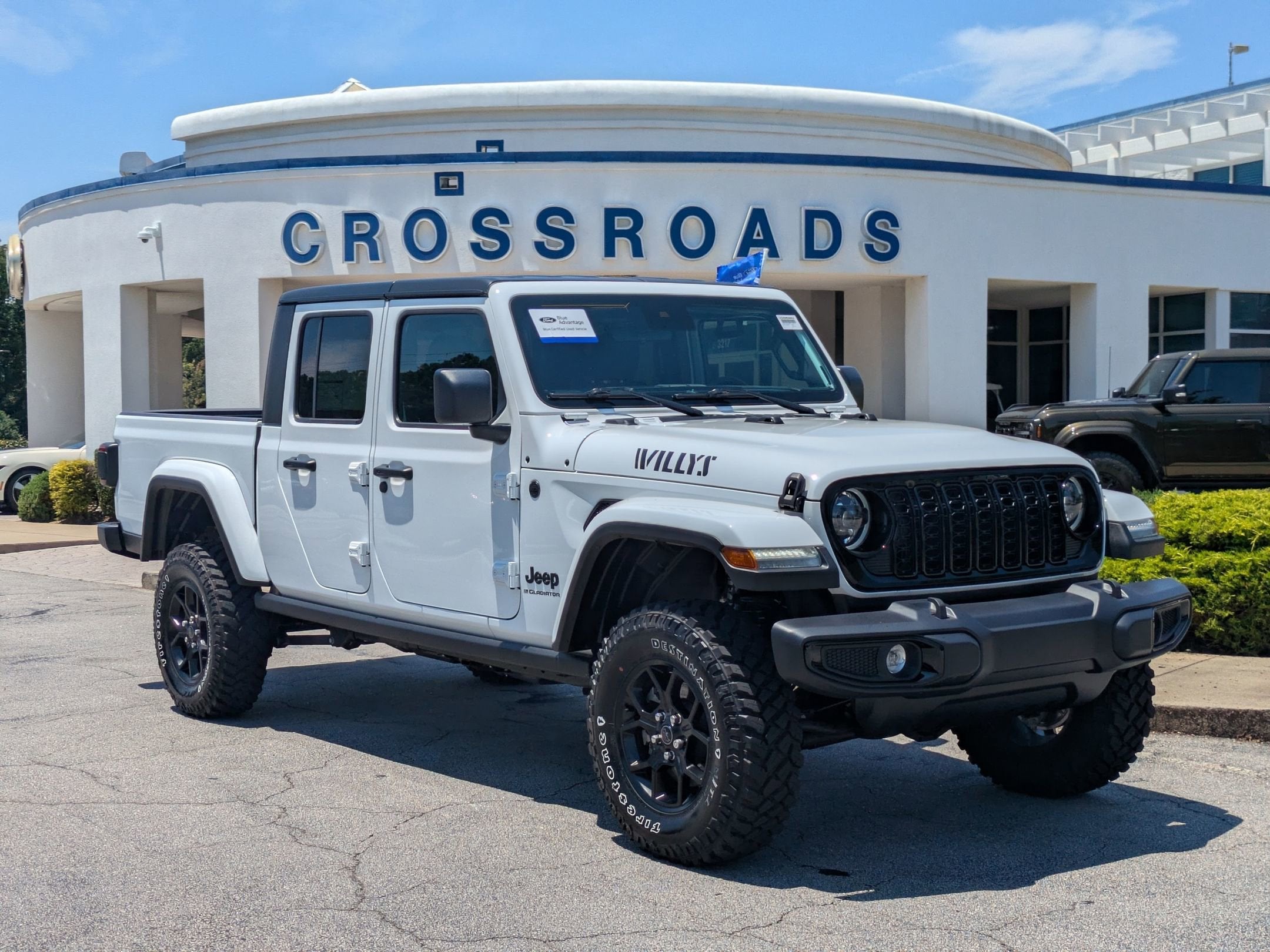 2024 Jeep Gladiator Willys Waynesville NC | Crossroads Ford of ...
